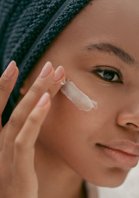 Crema de sol cara: beneficios y recomendaciones - Ydroa